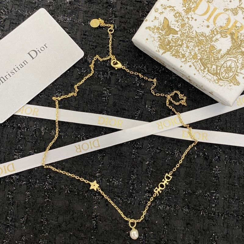 Top match Christian Dior Necklaces