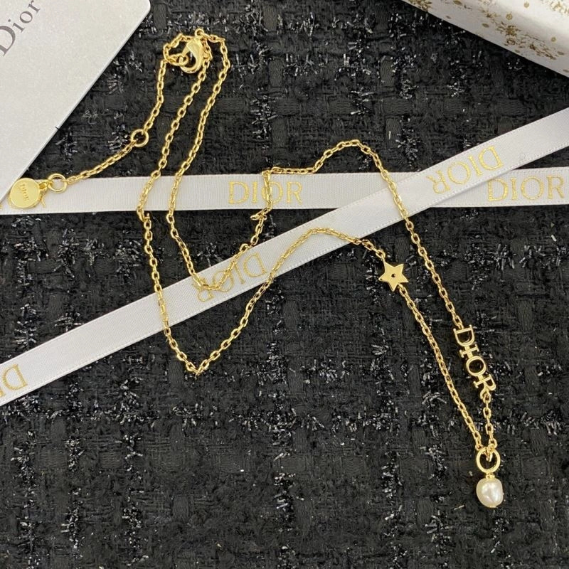 Top match Christian Dior Necklaces