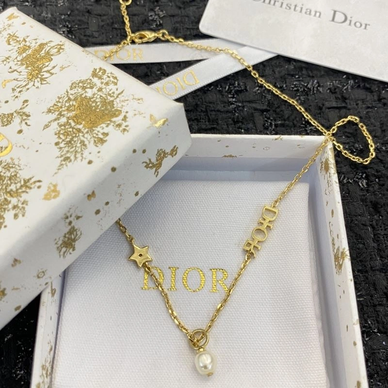 Top match Christian Dior Necklaces