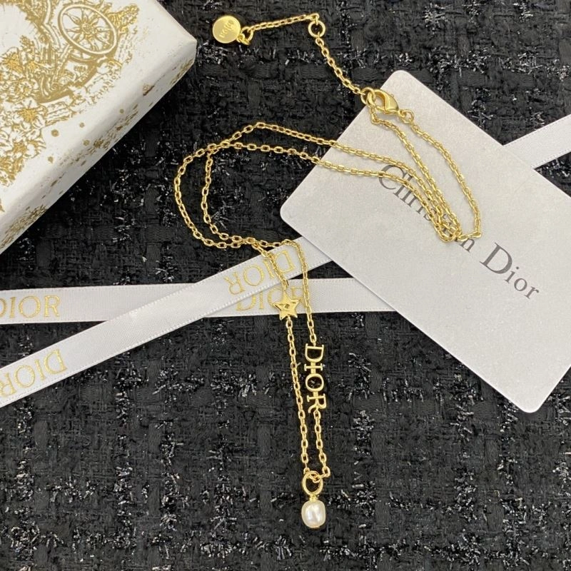 Top match Christian Dior Necklaces