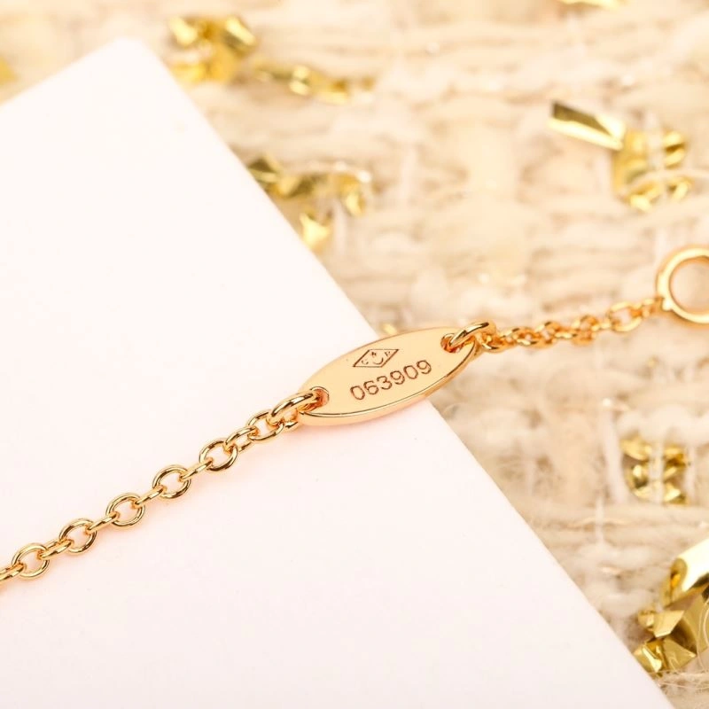 Low-cost Christian Dior Necklaces