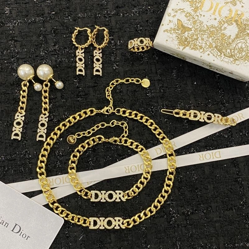 Exact replica Christian Dior Necklaces