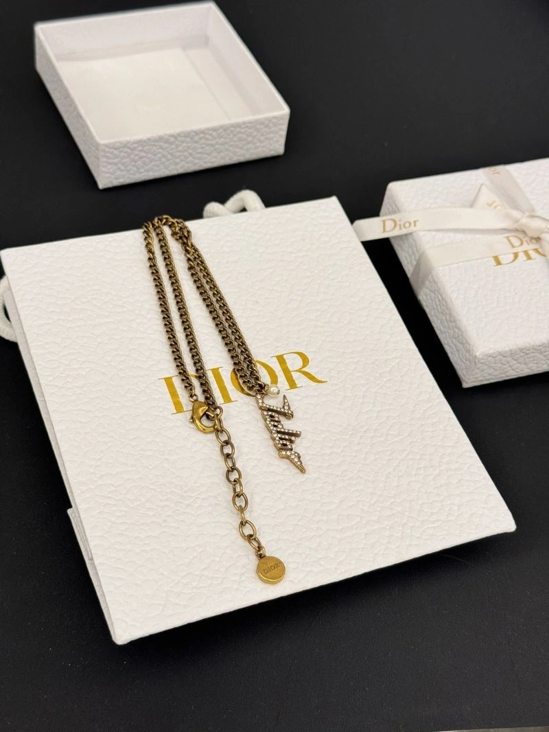 Top match Christian Dior Necklaces