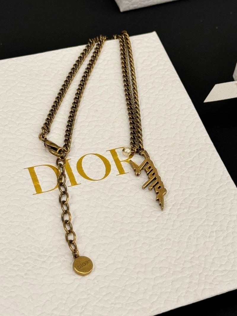 Top match Christian Dior Necklaces