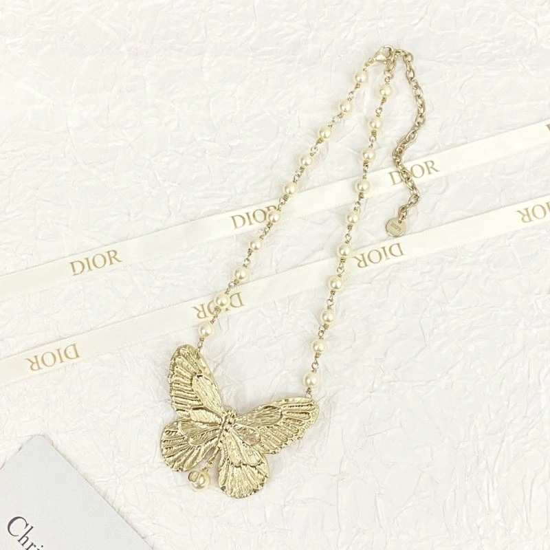 Discounted Christian Dior Necklaces