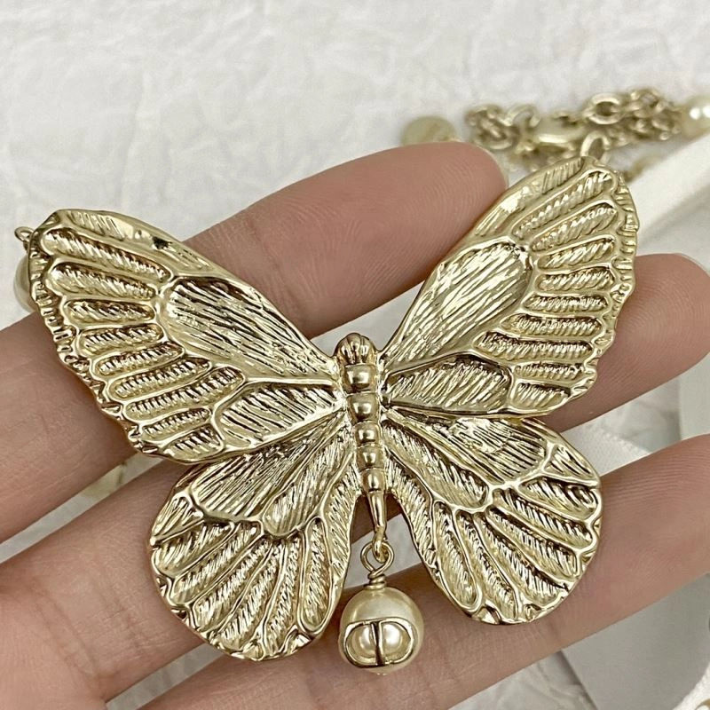 Discounted Christian Dior Necklaces