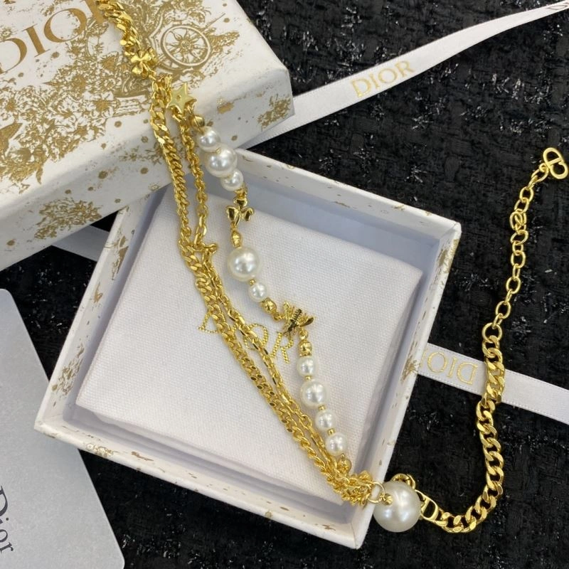 Top match Christian Dior Necklaces