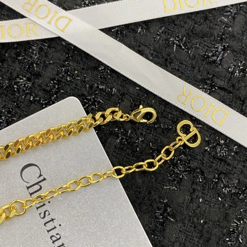 Top match Christian Dior Necklaces