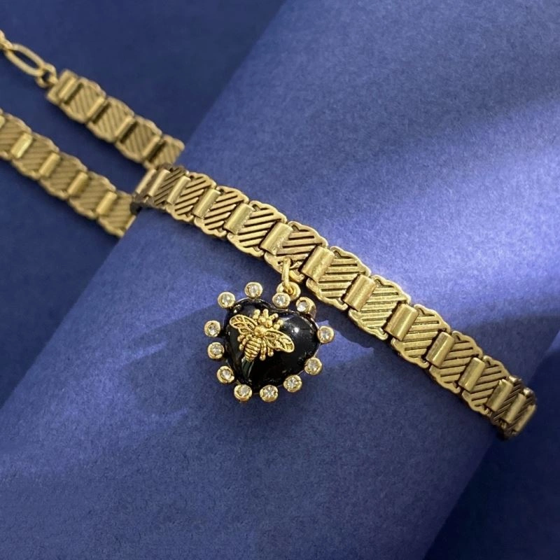 Cut-rate Christian Dior Necklaces