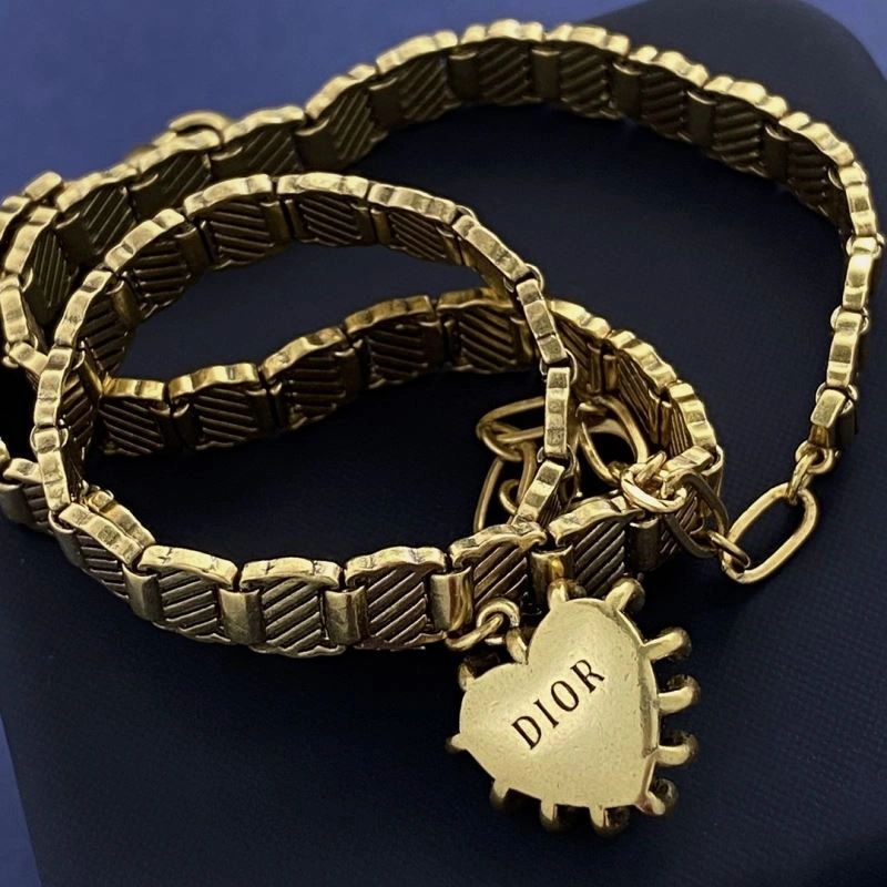 Cut-rate Christian Dior Necklaces