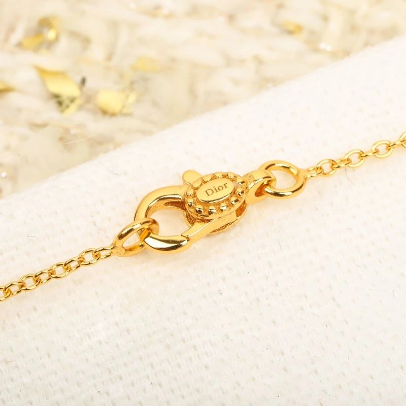 1:1 copy Christian Dior Necklaces