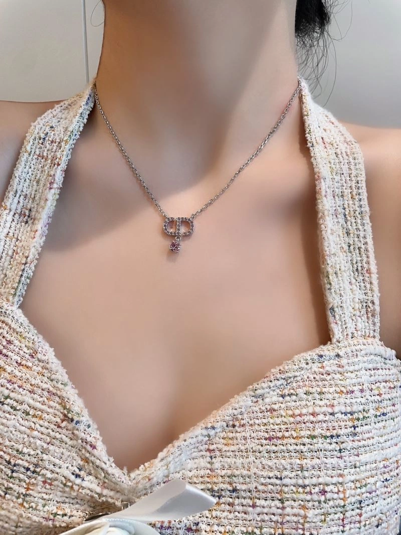 High fidelity Christian Dior Necklaces