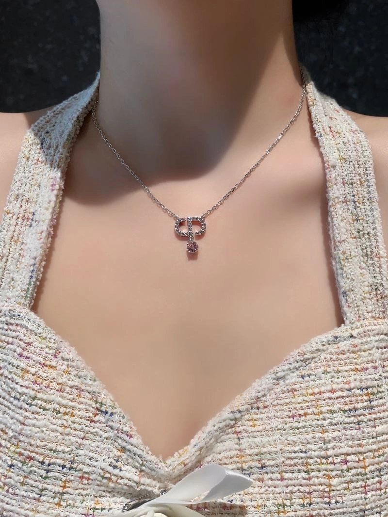 High fidelity Christian Dior Necklaces