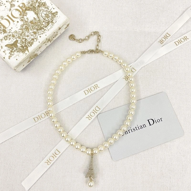 Top match Christian Dior Necklaces