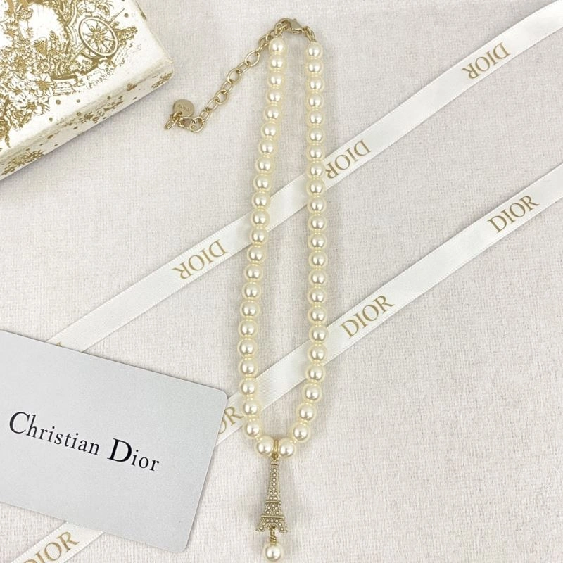 Top match Christian Dior Necklaces