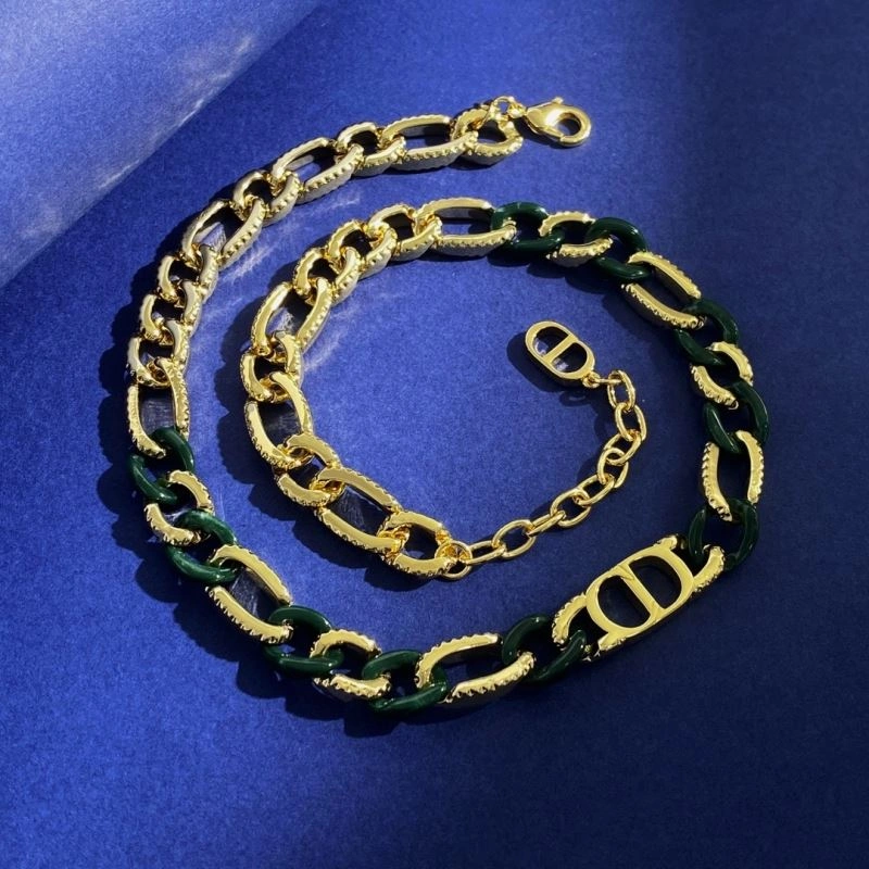 Top mirror Christian Dior Necklaces