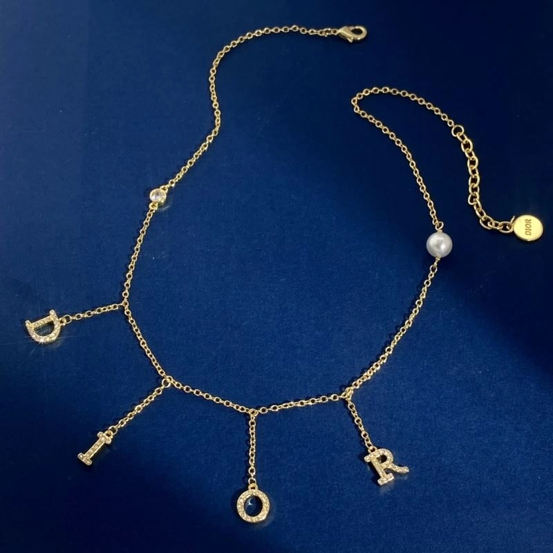 Accurate model Christian Dior Necklaces