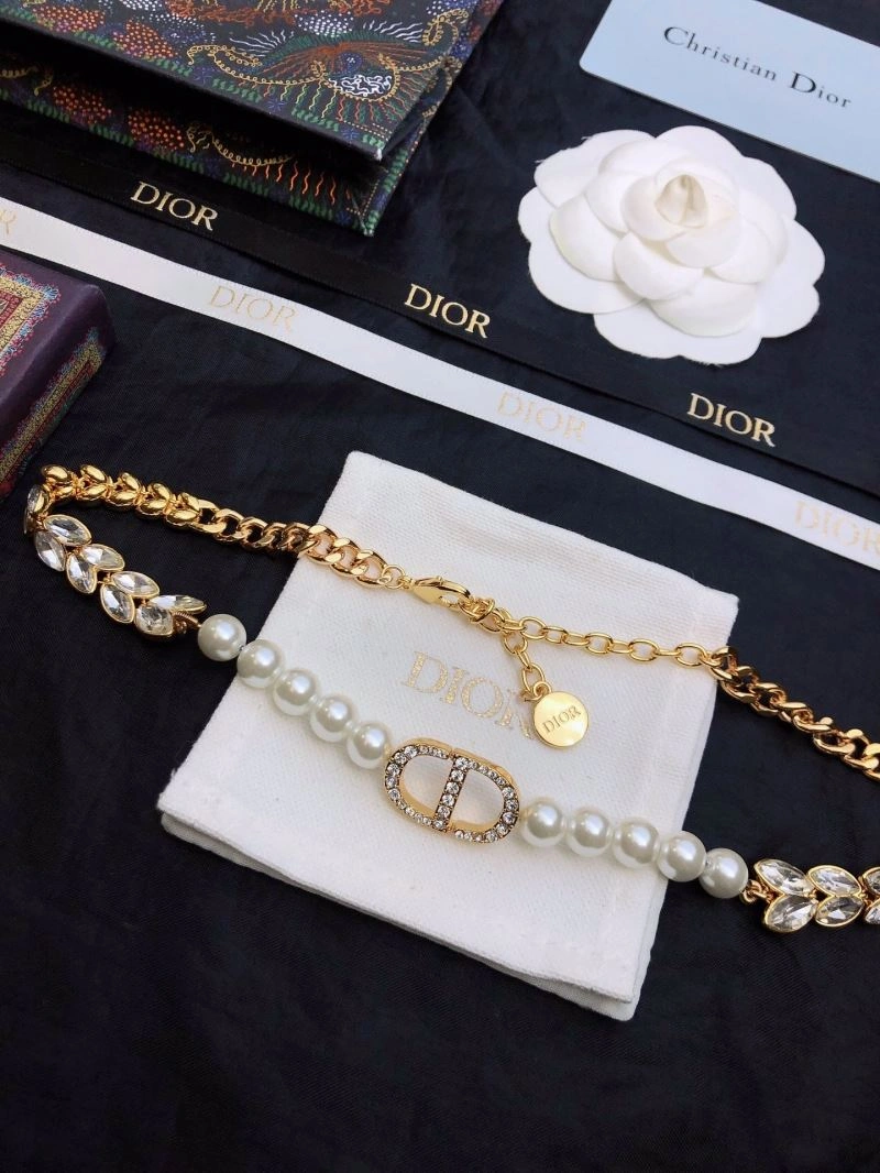 Top mirror Christian Dior Necklaces