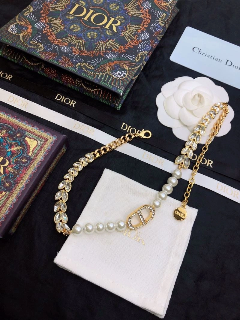 Top mirror Christian Dior Necklaces