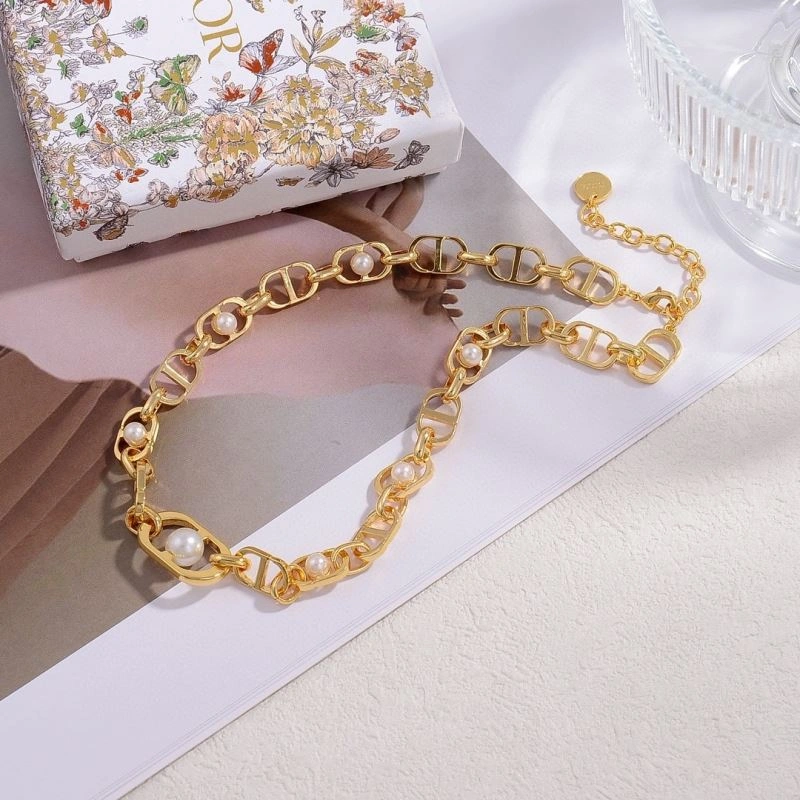 Low-cost Christian Dior Necklaces