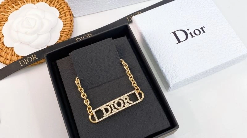 High accuracy Christian Dior Necklaces