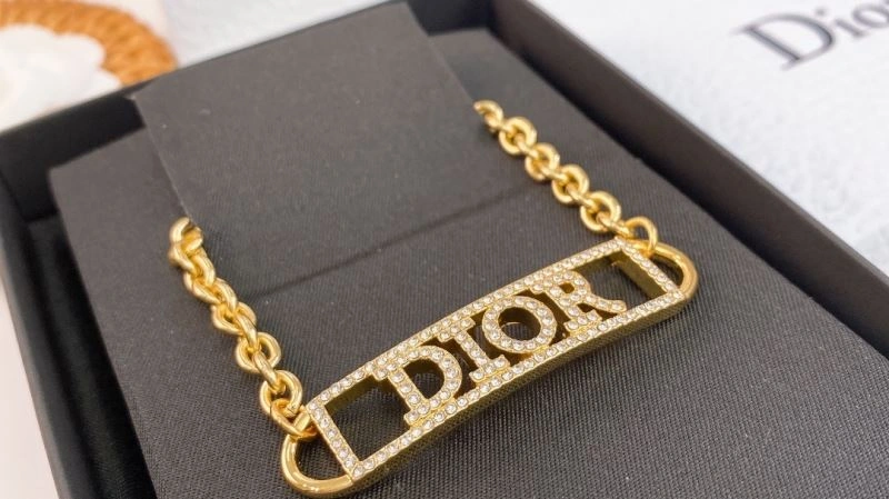 High accuracy Christian Dior Necklaces