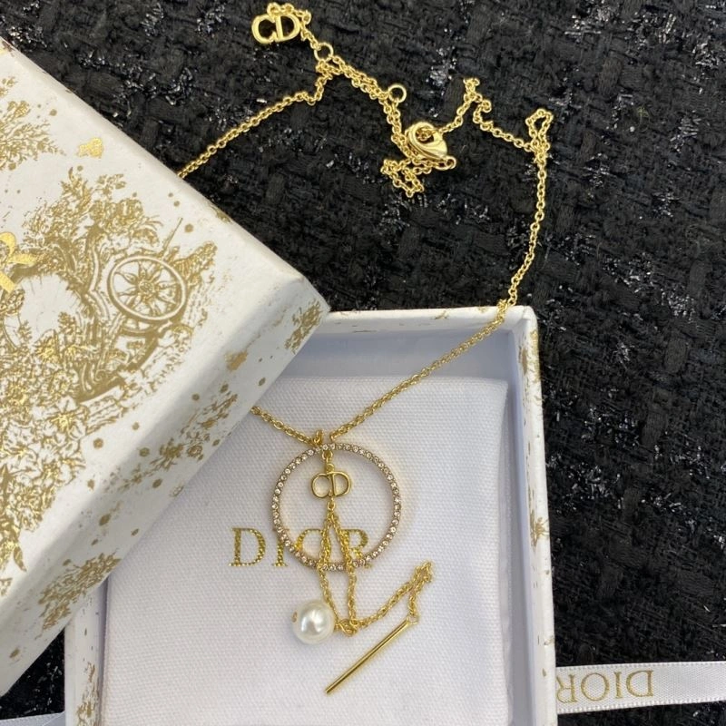 Economical Christian Dior Necklaces