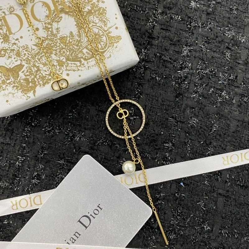 Economical Christian Dior Necklaces