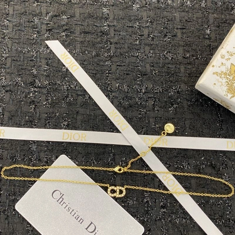 Economical Christian Dior Necklaces