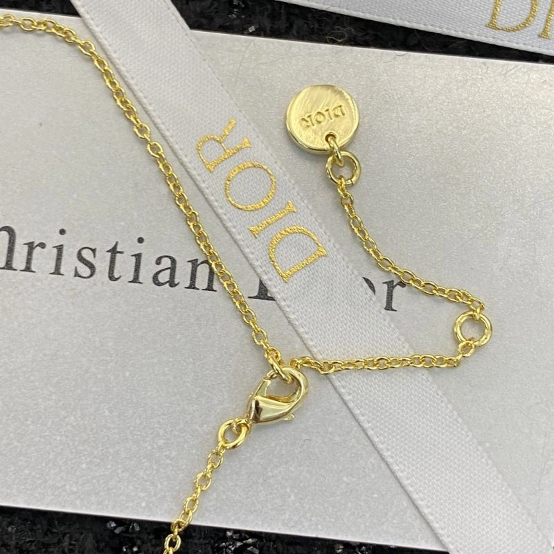 Economical Christian Dior Necklaces