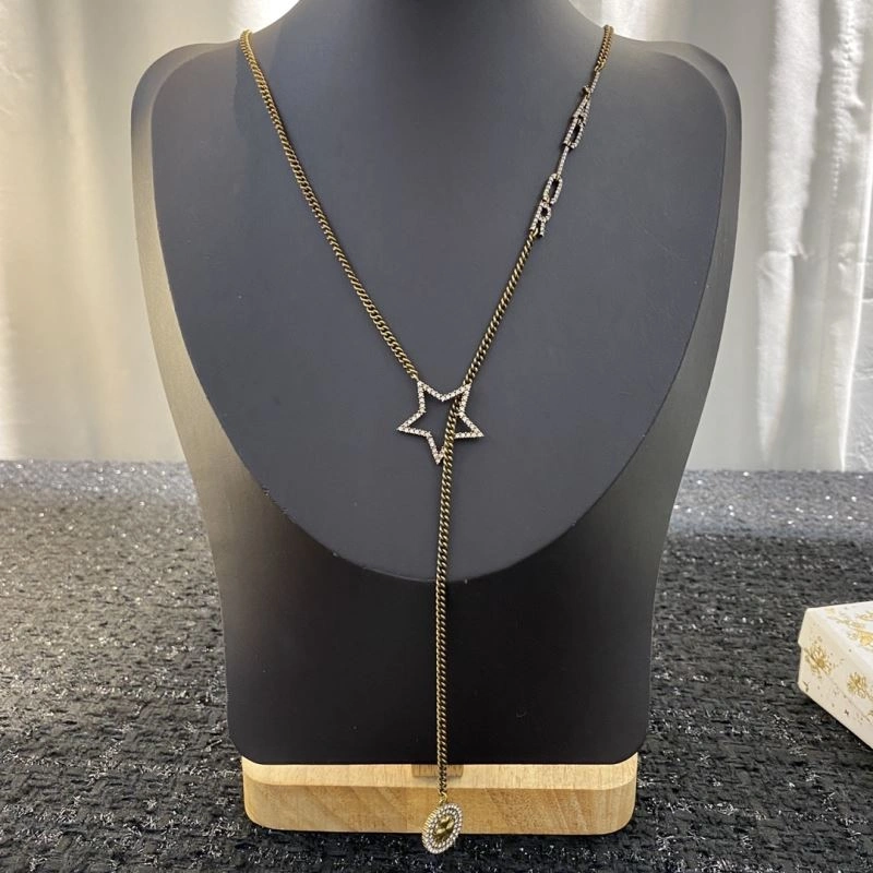 Bargain Christian Dior Necklaces