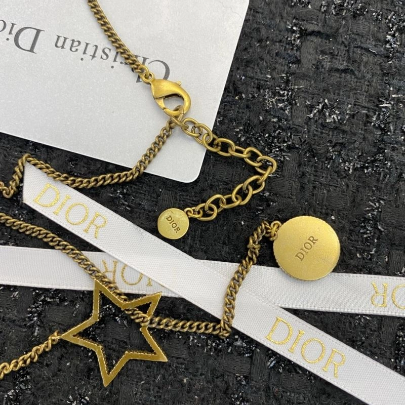 Bargain Christian Dior Necklaces