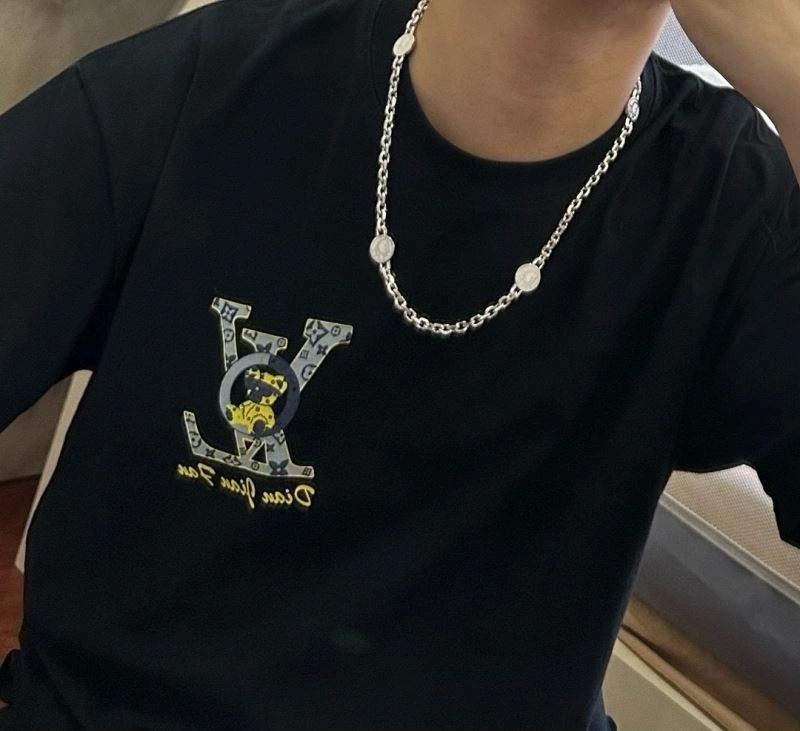 Economical Christian Dior Necklaces