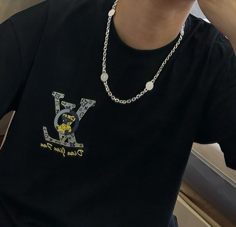 Economical Christian Dior Necklaces