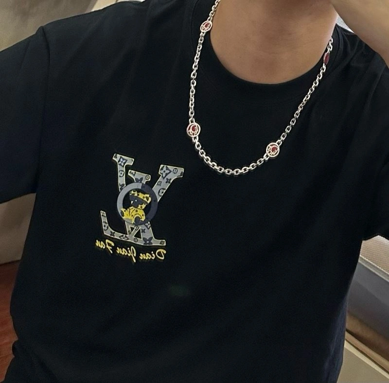 Economical Christian Dior Necklaces