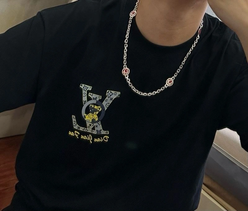 Economical Christian Dior Necklaces