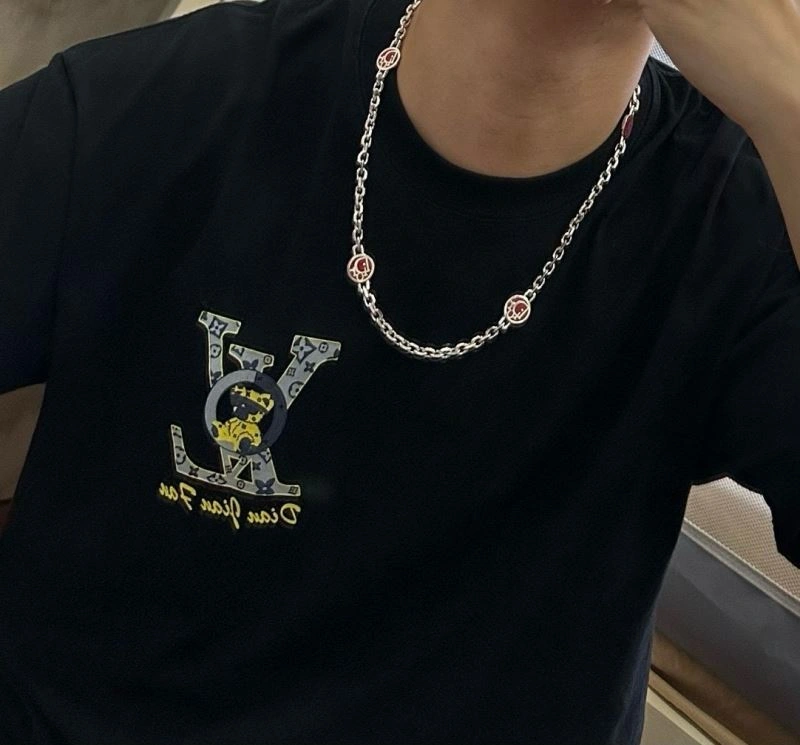 Economical Christian Dior Necklaces