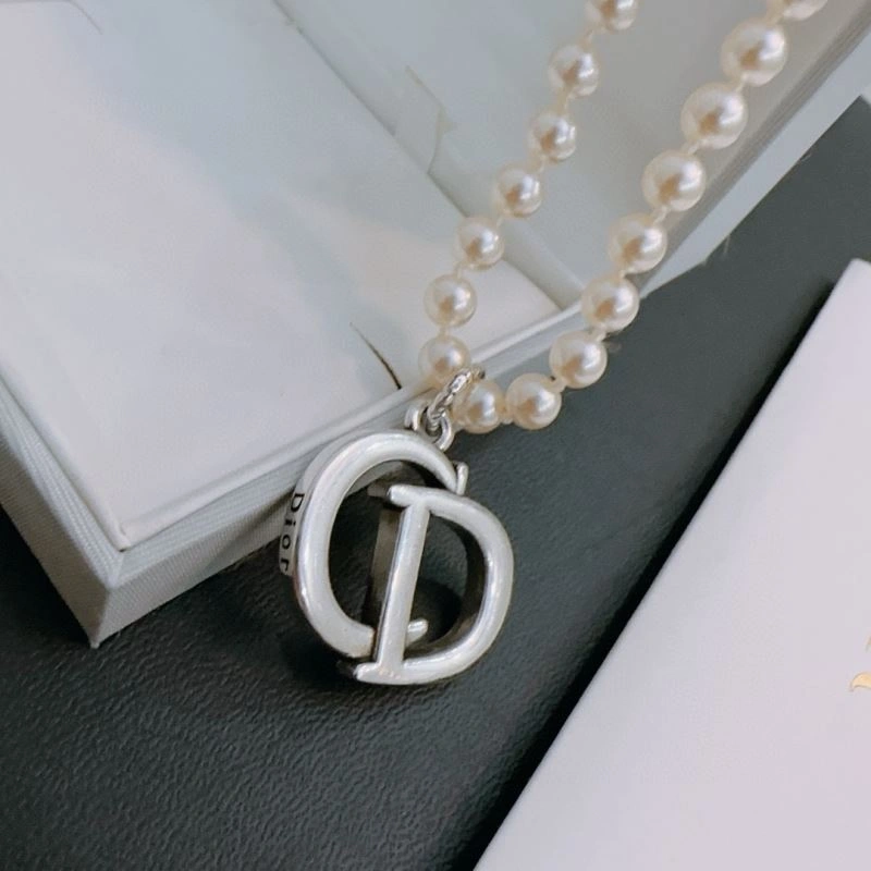 Bargain Christian Dior Necklaces