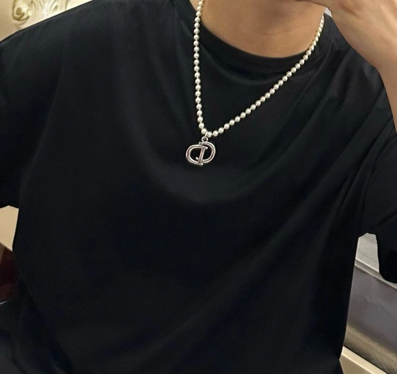 Bargain Christian Dior Necklaces
