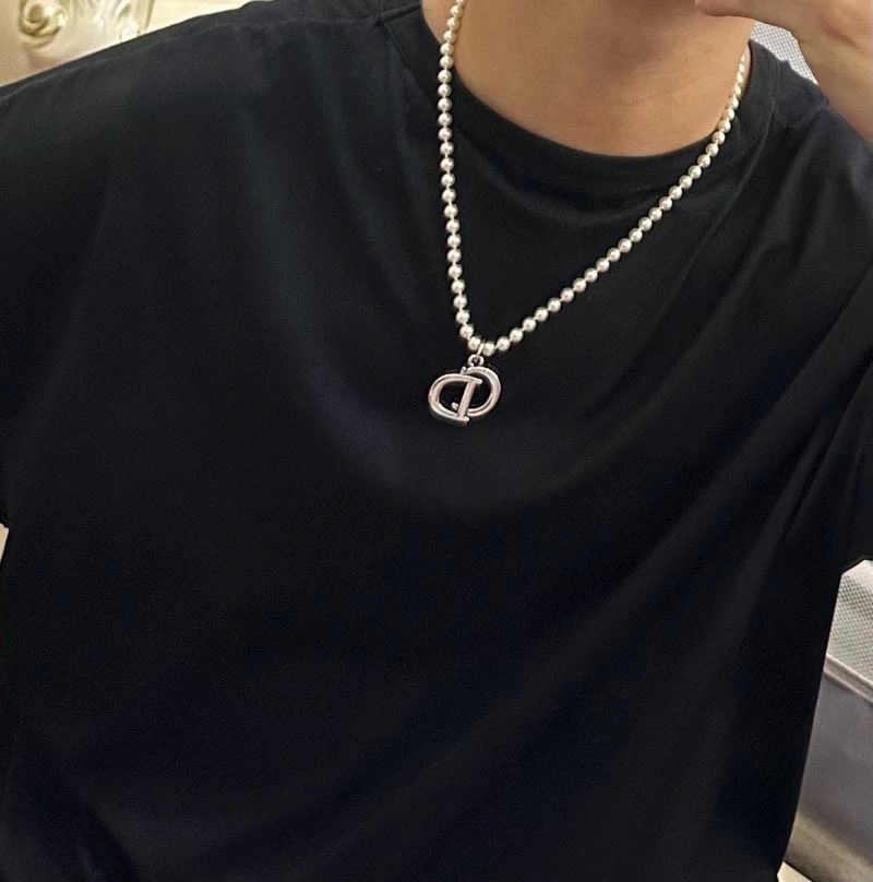 Bargain Christian Dior Necklaces