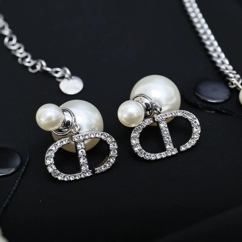 High fidelity Christian Dior Necklaces