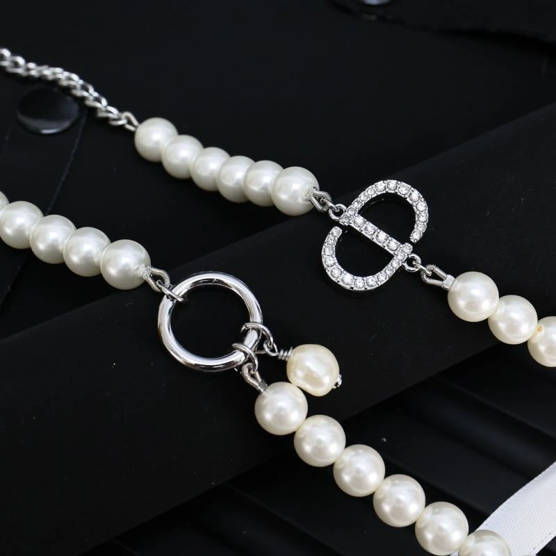 High fidelity Christian Dior Necklaces