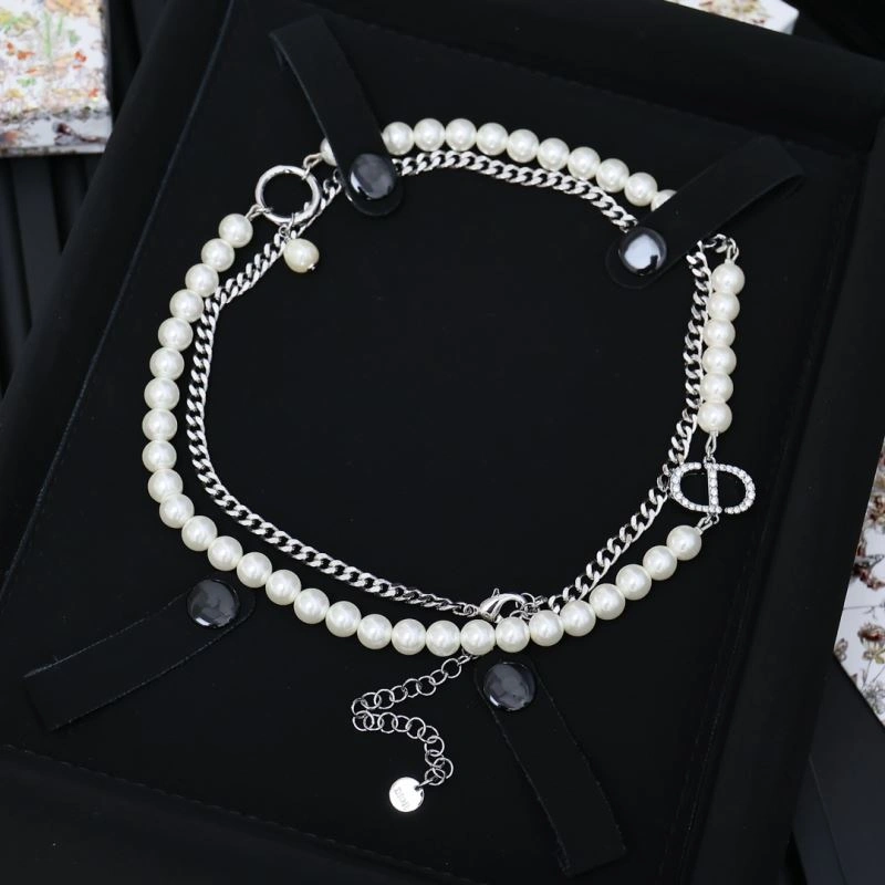 High fidelity Christian Dior Necklaces