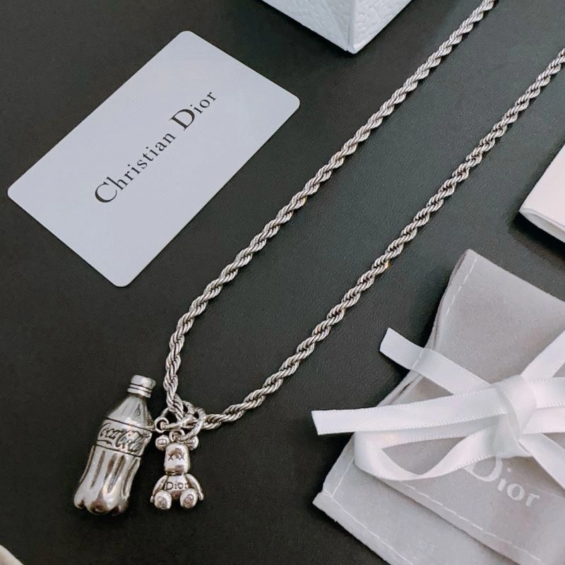 Bargain Christian Dior Necklaces