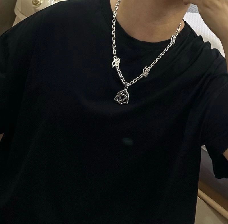 Value-priced Christian Dior Necklaces