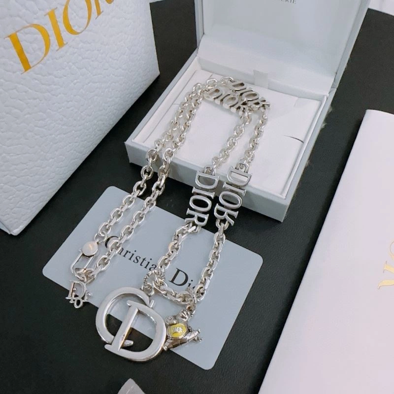 High fidelity Christian Dior Necklaces