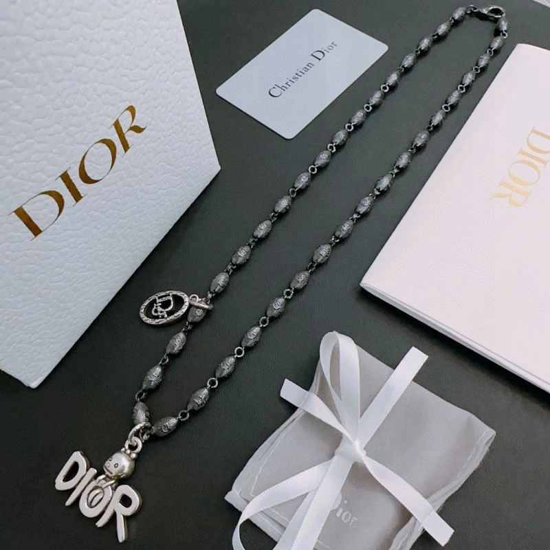Economical Christian Dior Necklaces