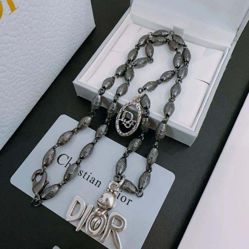 Economical Christian Dior Necklaces