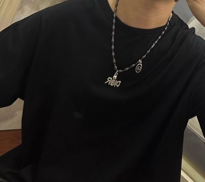 Economical Christian Dior Necklaces