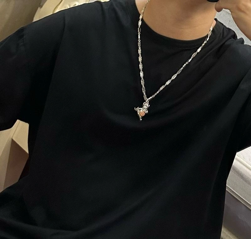 Reasonably priced Christian Dior Necklaces